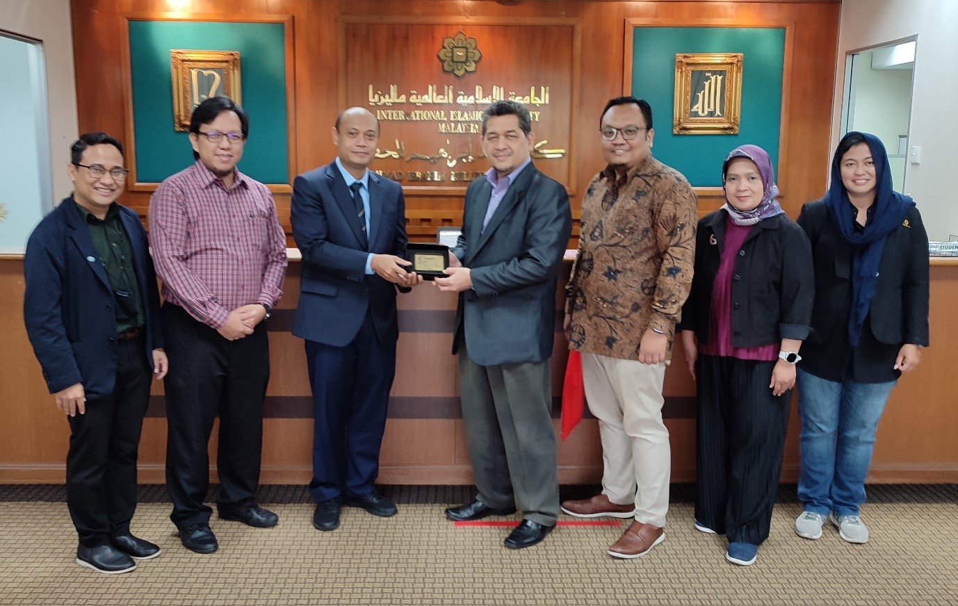 AIKOL PLANS MORE COLLABORATIONS WITH FACULTY OF LAW, UNAIR