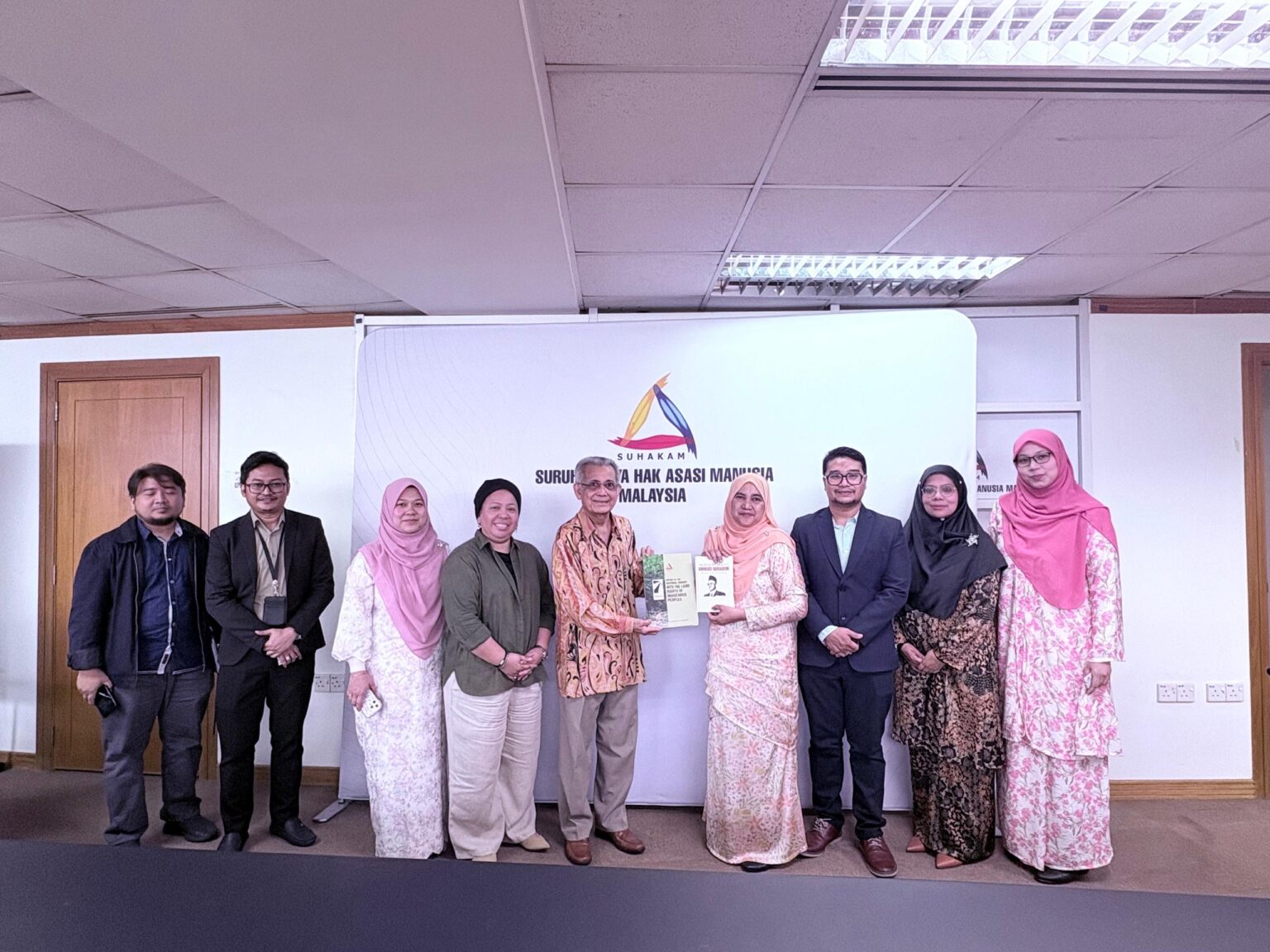 AIKOL ACADEMIC STAFF VISIT SUHAKAM TO STRENGTHEN COLLABORATION ON HUMAN ...