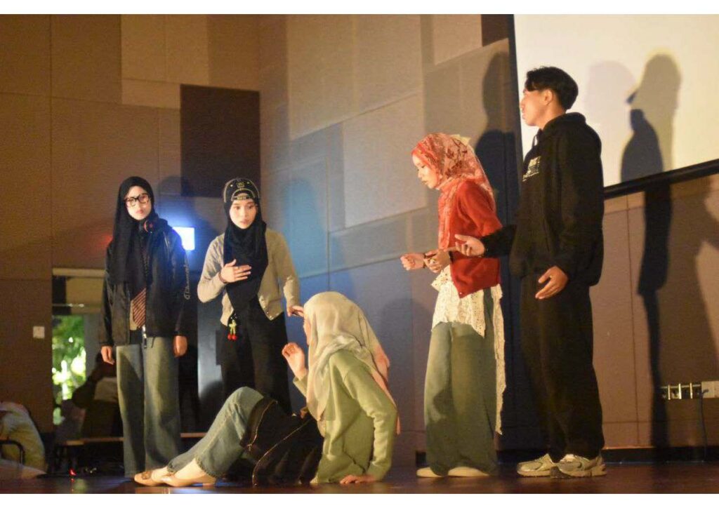 Projek Entiti: Storyteller Explores the Emotional Journey of Life, Loss ...